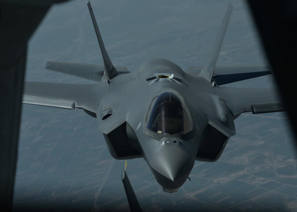 首次实战！美F35A战斗机在伊拉克境内发射杰达姆导弹——上海热线军事频道